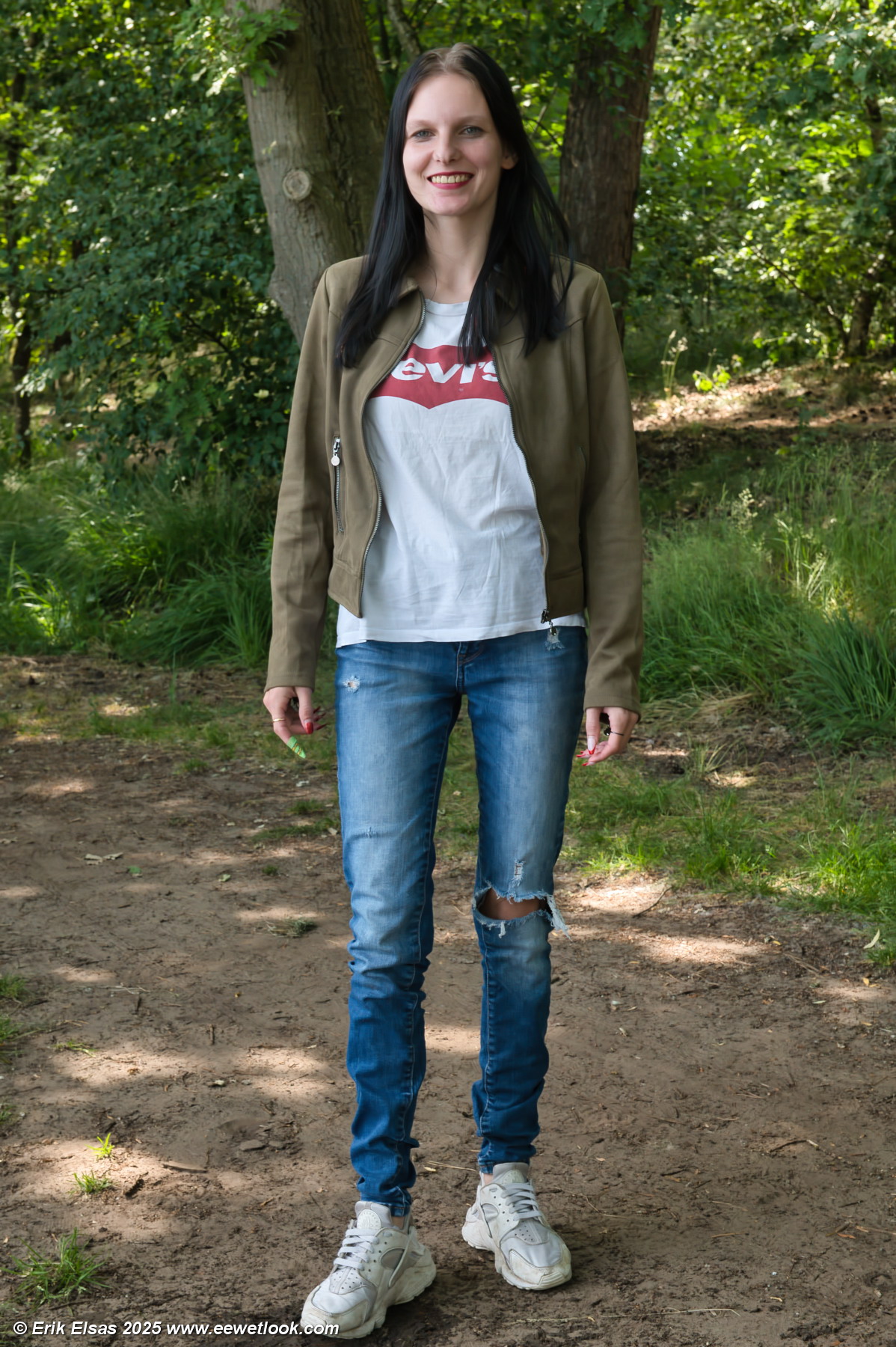 WWF 102082 - Movie & images new model Cody in lake in jeans & jacket ...